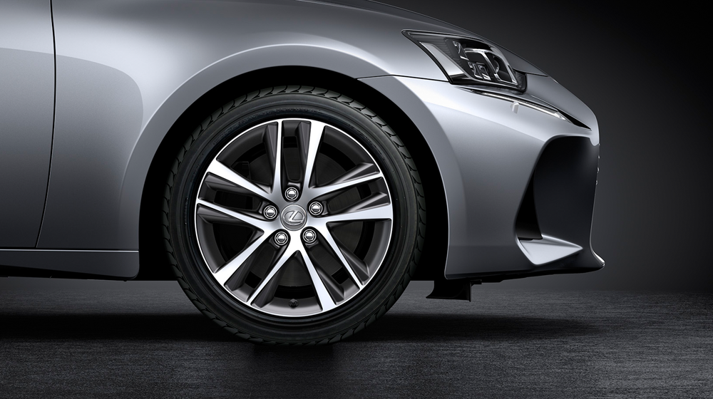 Lexus IS 300h | Lexus Thailand